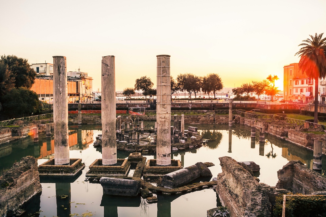 Rione Terra | The town abandoned for a volcano eruption that never came ...