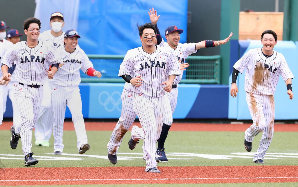 Why is baseball so big in Japan? - Great Big Story